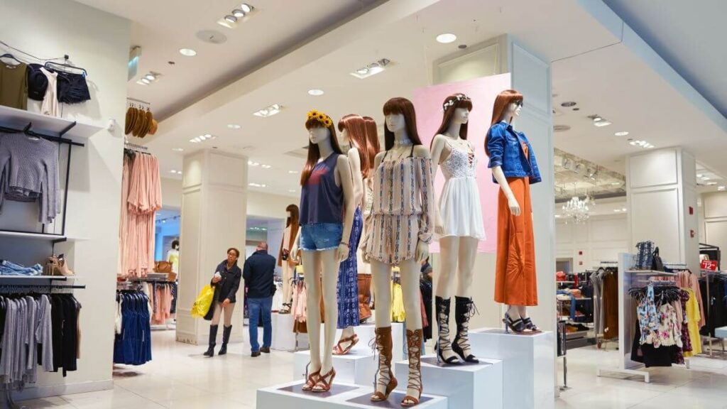 What is Visual Merchandising in Fashion Designing: A Detailed View ...